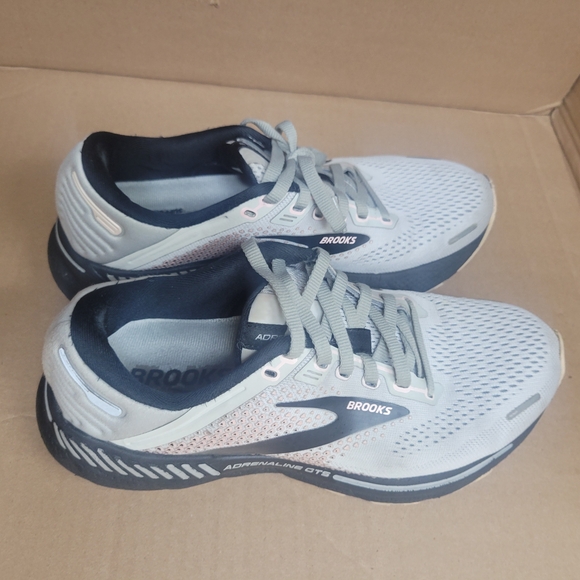 Brooks | Shoes | Brooks Gray Running Shoes | Poshmark